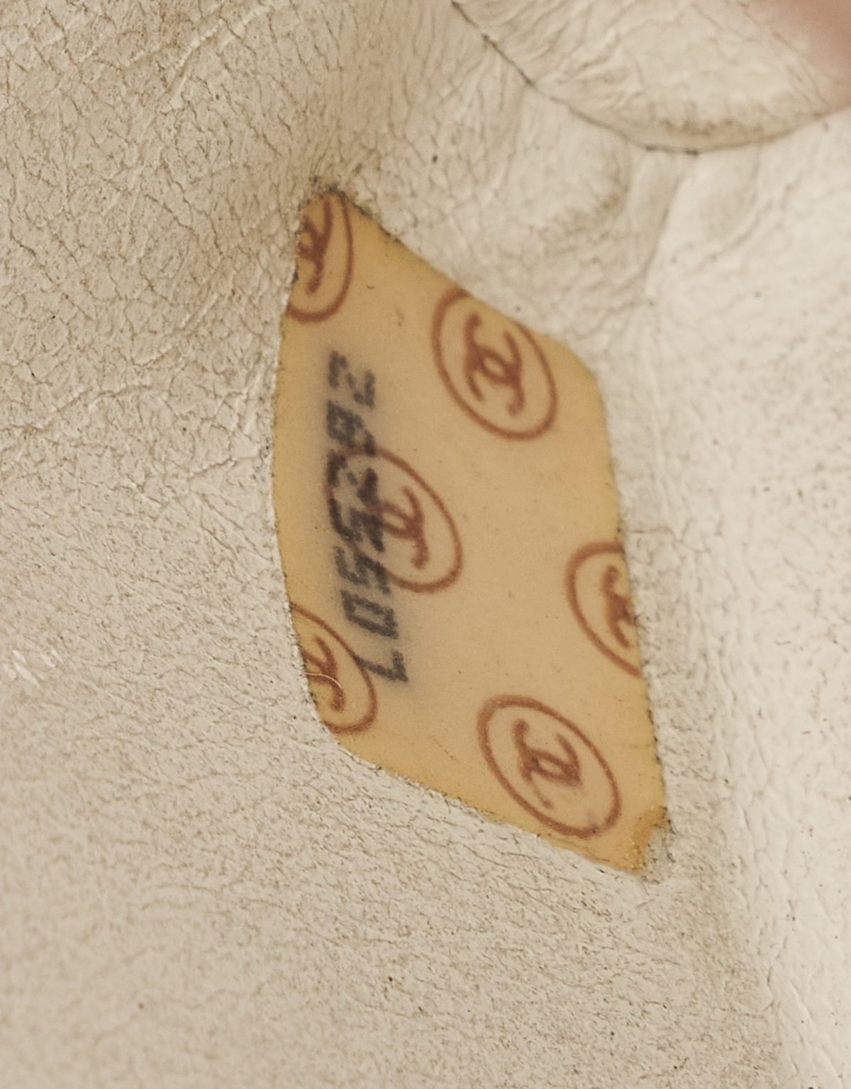 Chanel Timeless Mini Caviar White | SACLÀB