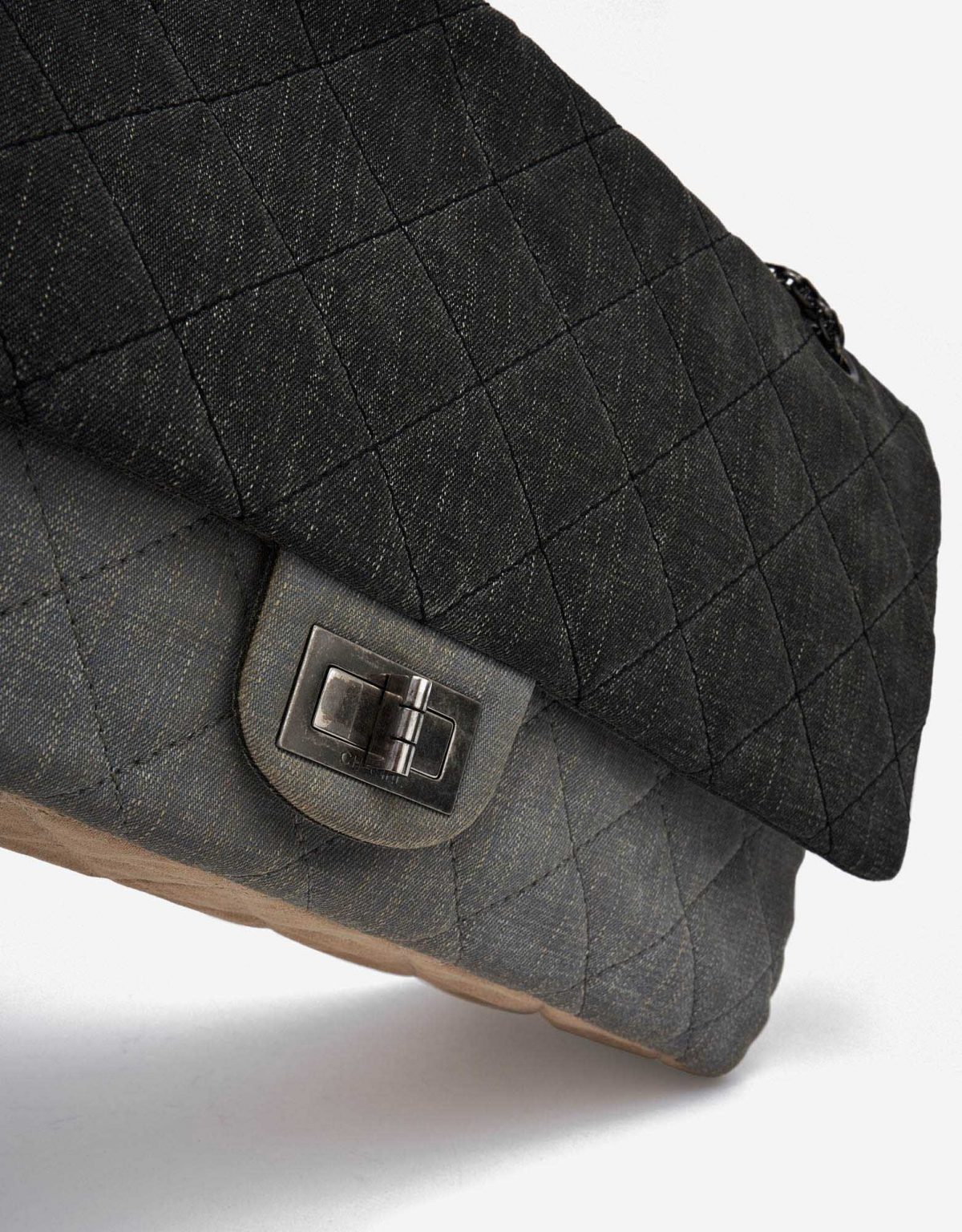 Chanel 2.55 Reissue Maxi Denim Grey | SACLÀB