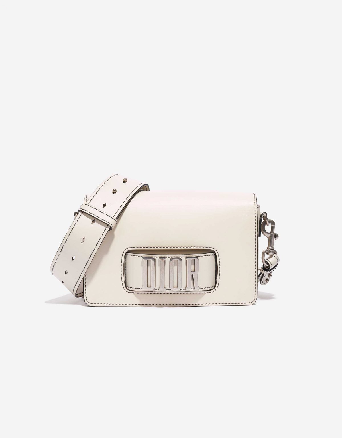 Christian Dior: The Life and Story of a Couturier | SACLÀB