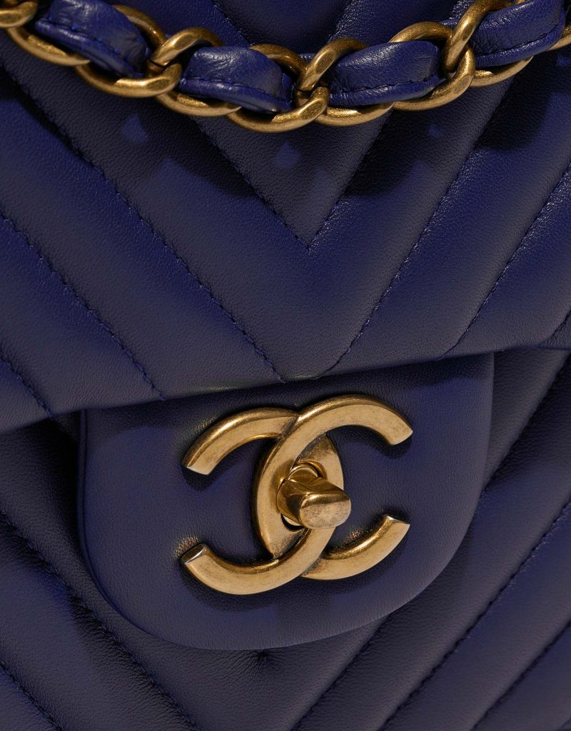 Chanel Timeless Chevron Maxi Lamb Blue | SACLÀB