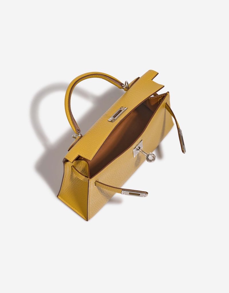 Hermès Kelly Verso Mini Chevre Mysore Jaune Ambre / Gold | SACLÀB