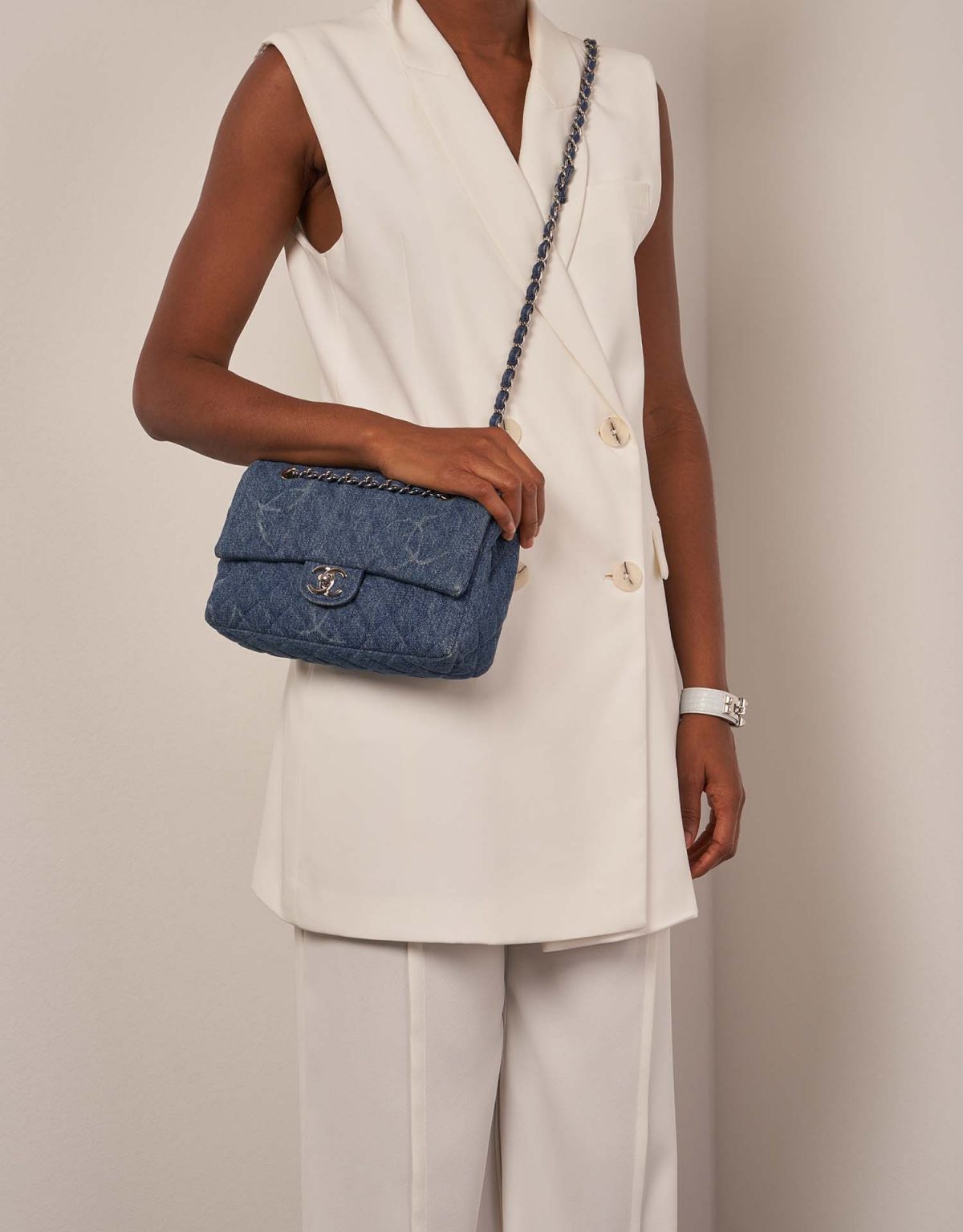 Chanel Timeless Moyen Bleu Denim | SACLÀB