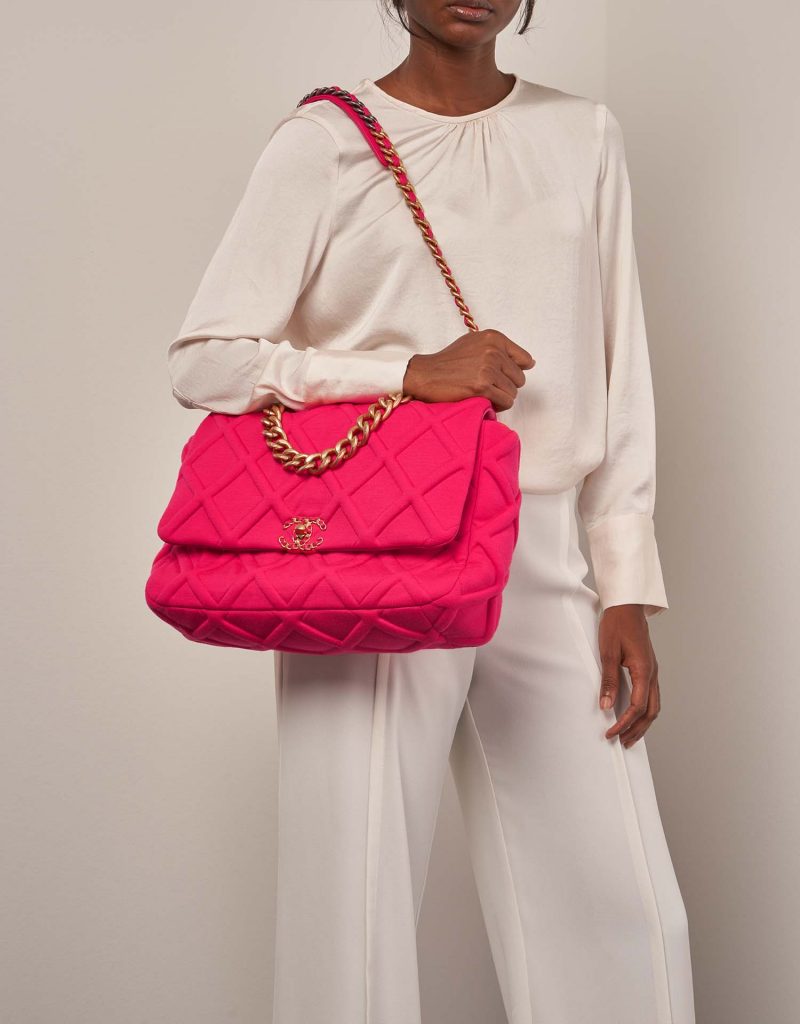 Chanel 19 Maxi Flap Bag Wool / Jersey Hot Pink | SACLÀB