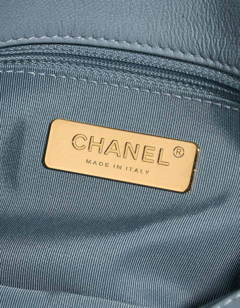 Chanel 19 Flap Bag Medium Lamb Light Blue | SACLÀB