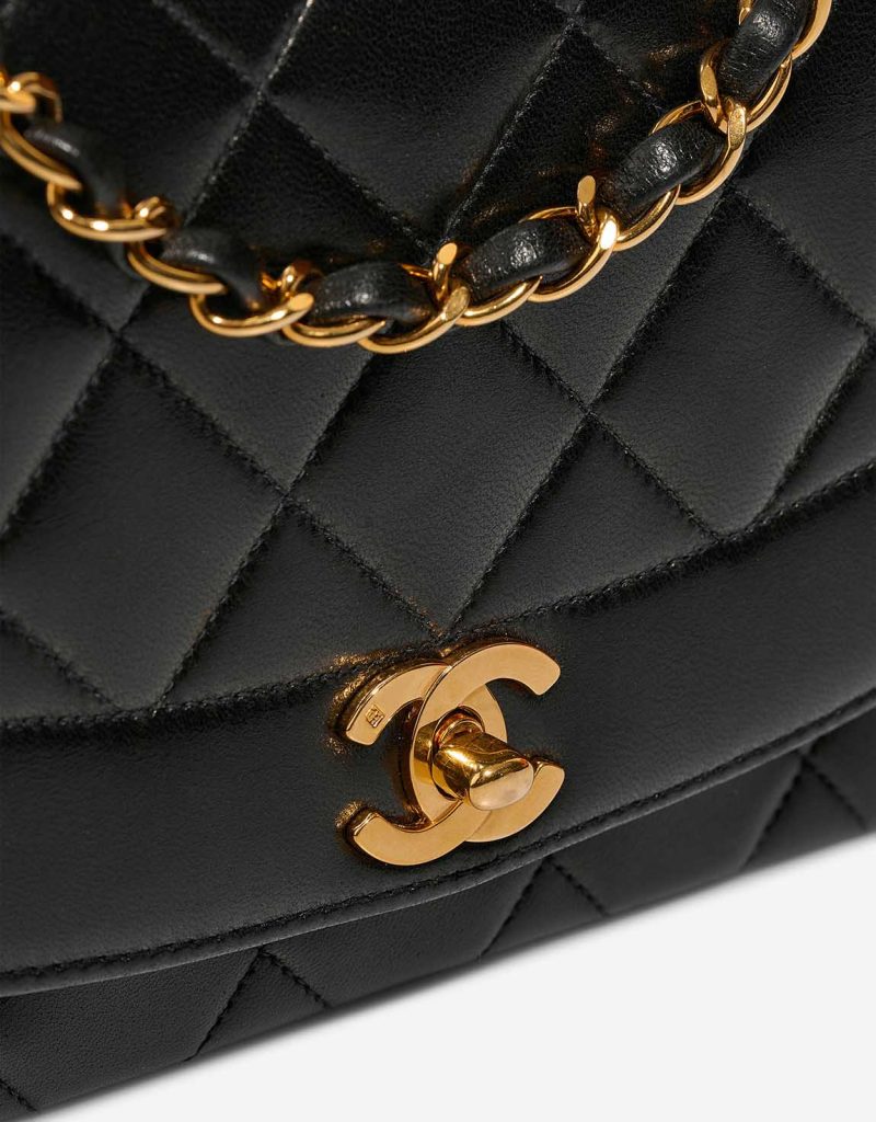 Chanel Diana Medium Lamb Black | SACLÀB
