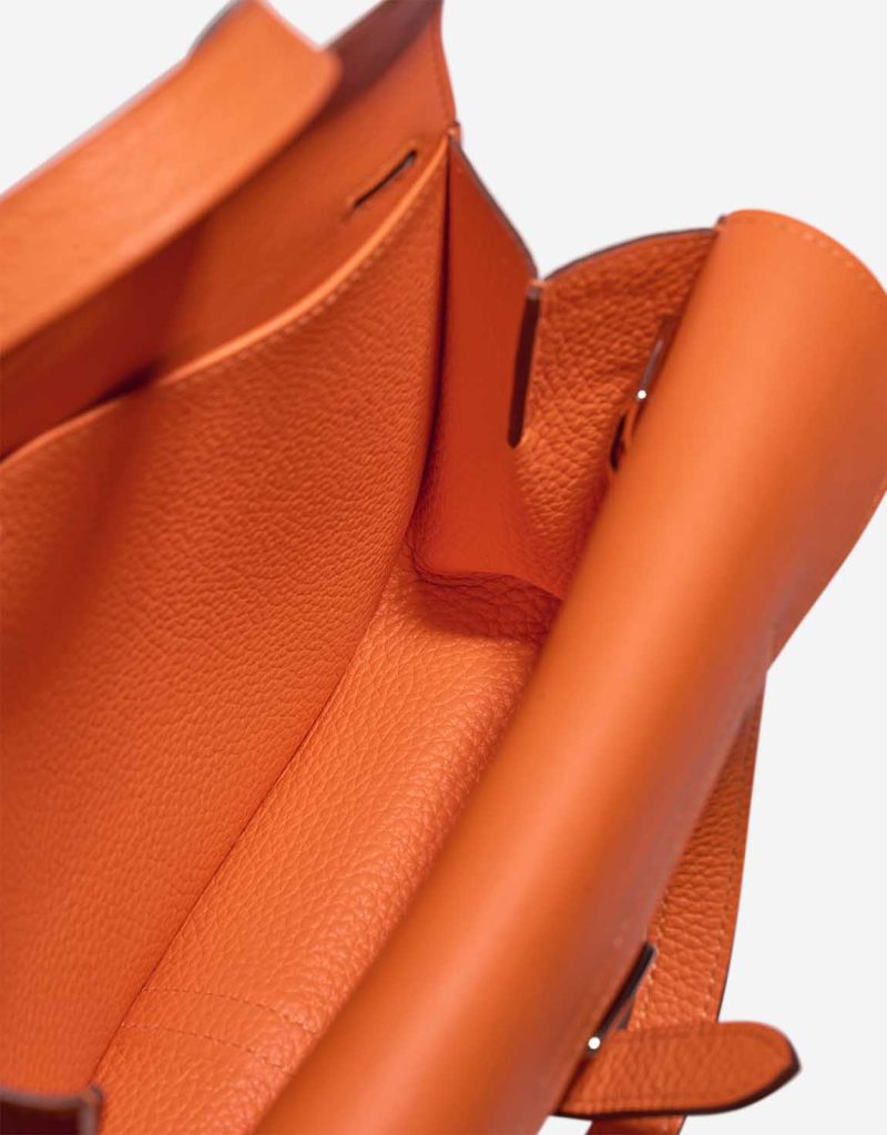 Hermès Halzan 25 Taurillon Clémence Orange Minium | SACLÀB
