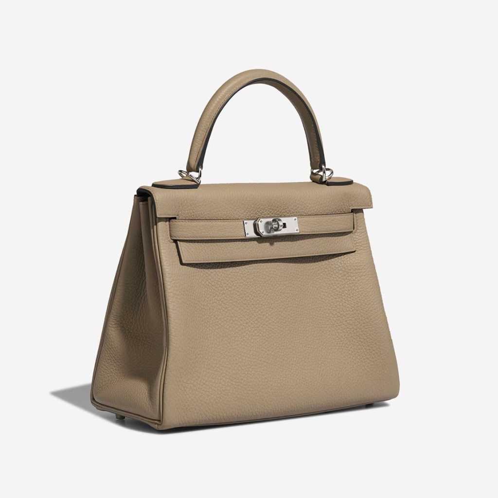 Hermès Kelly 28 Taurillon Clémence Beige Marfa | SACLÀB