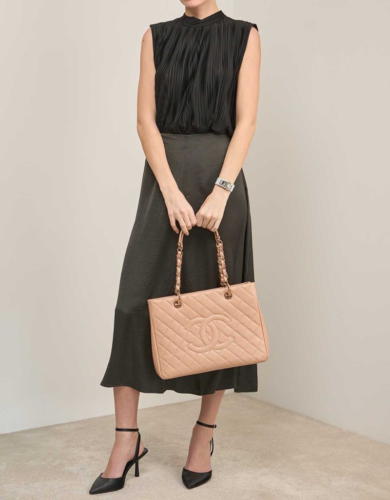 Chanel Leather Types and Materials: An Expert Guide | SACLÀB